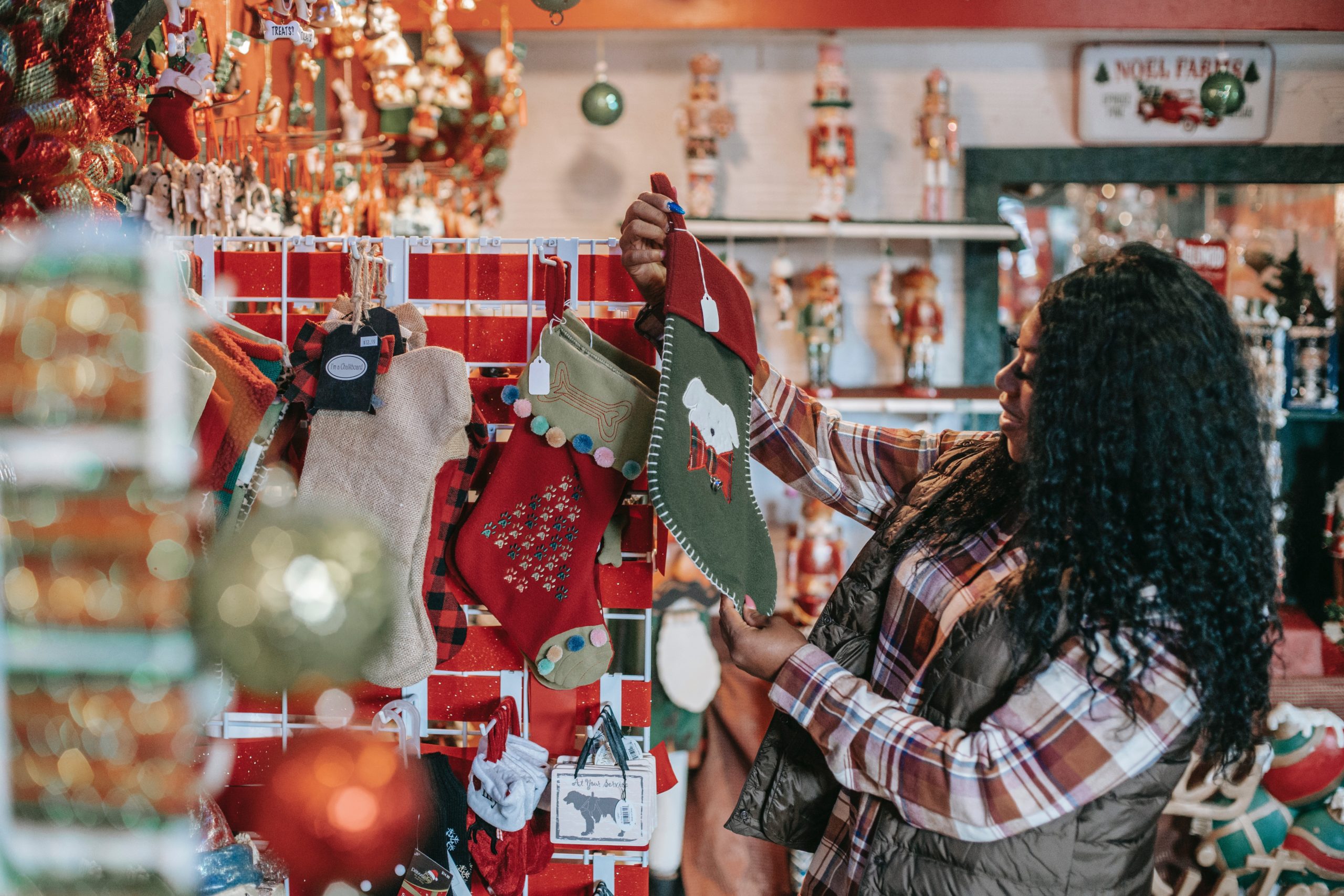How to Do Seasonal Employee Onboarding - Connecteam