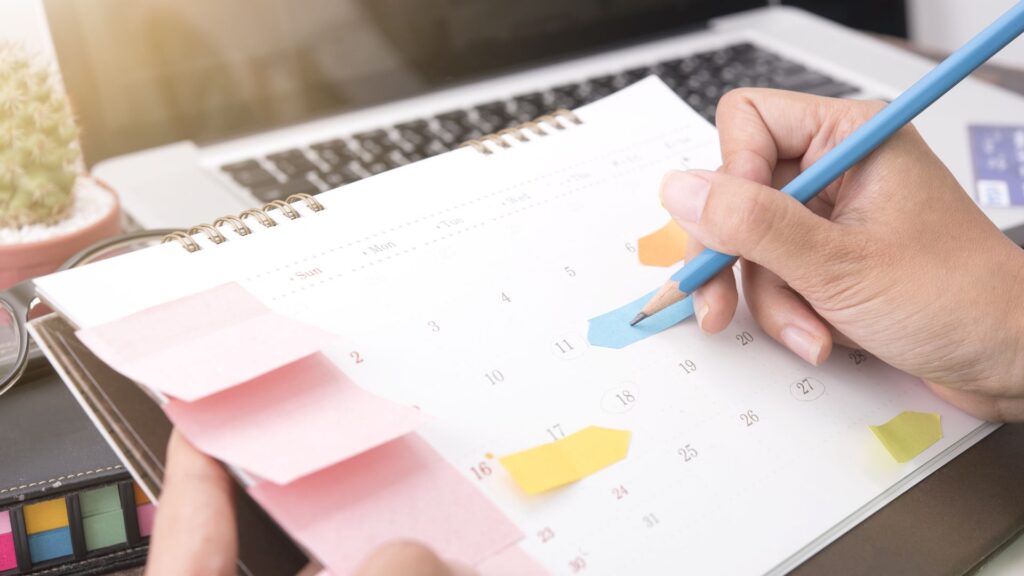 Setting Fixed Schedules: A Manager’s Complete Guide