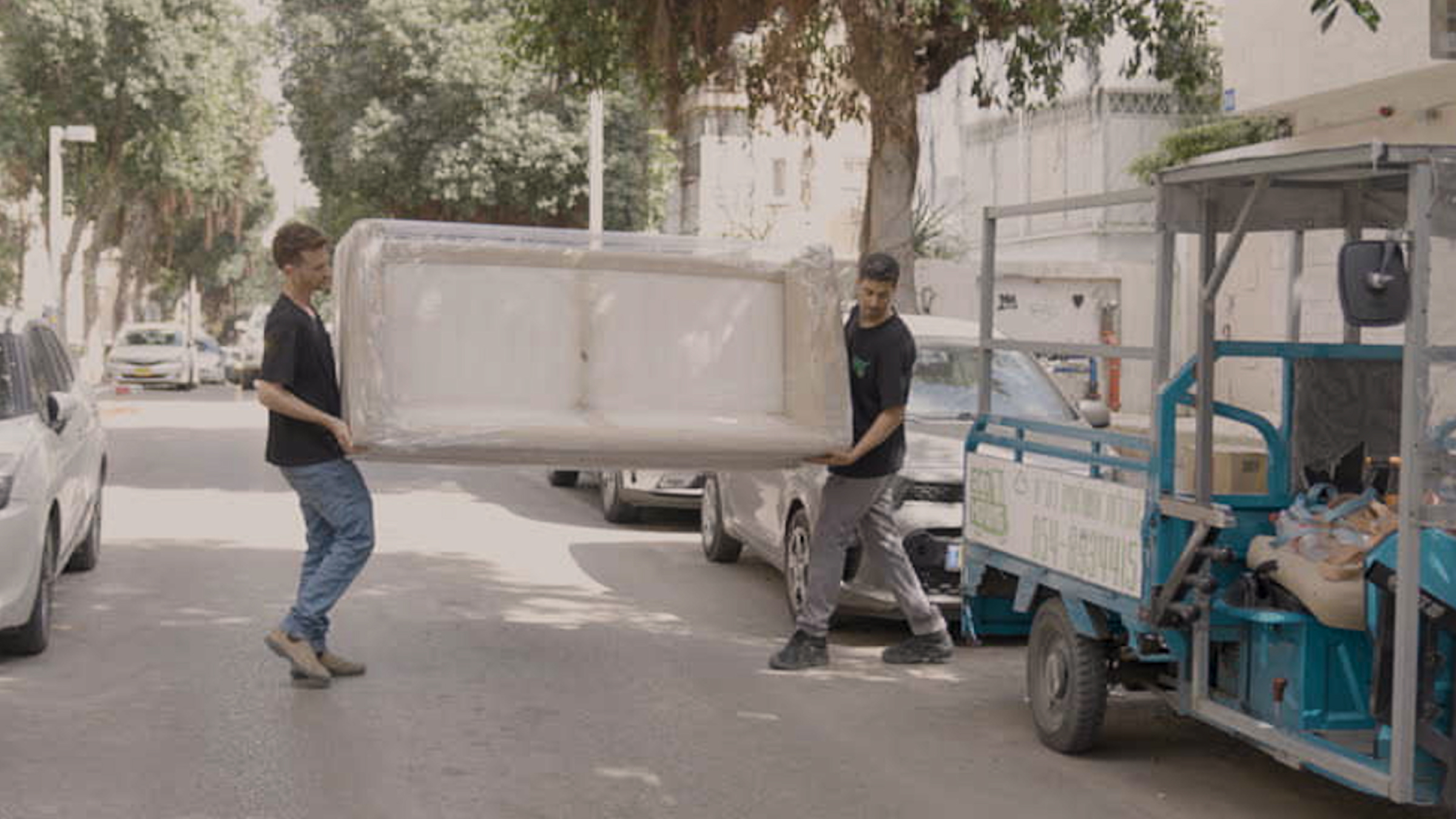 Case Studies - ECO-MOVING | Connecteam